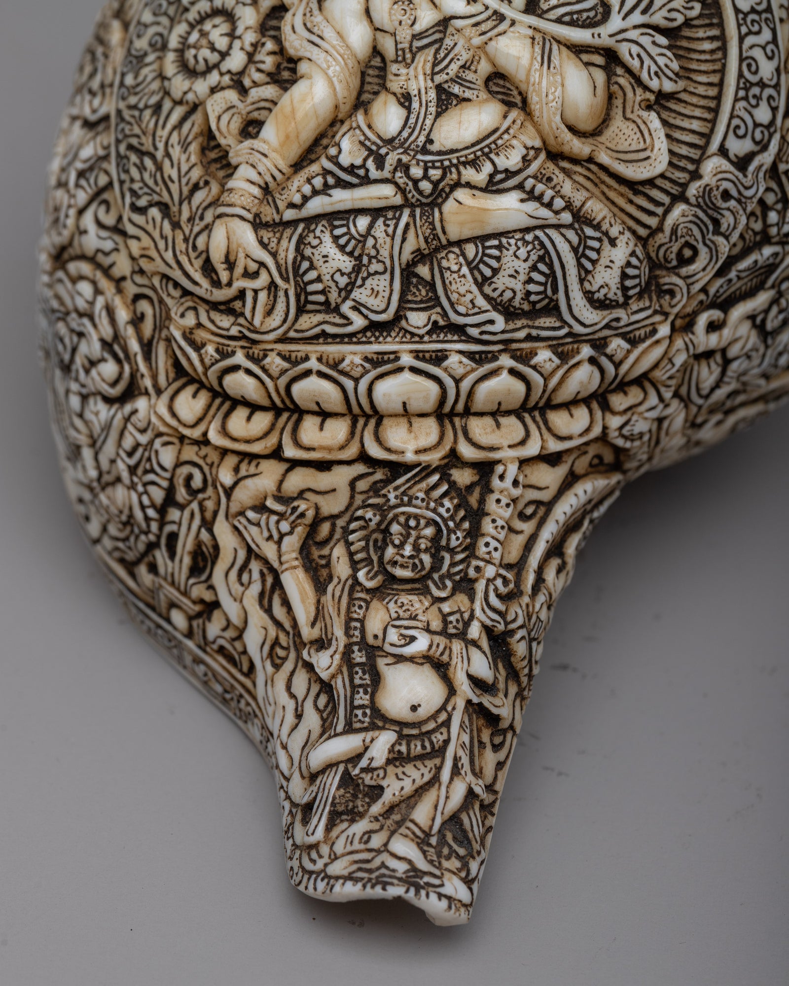 Deities Carved Buddhist Sankha | Unveiling Spiritual Mastery of Artist